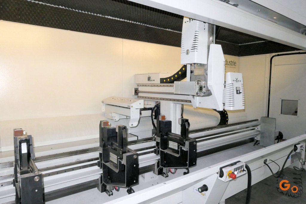 Giroudon > Machines ALU d occasion > Centre d usinage aluminium > Centre d usinage FOM DALI 40 CZ